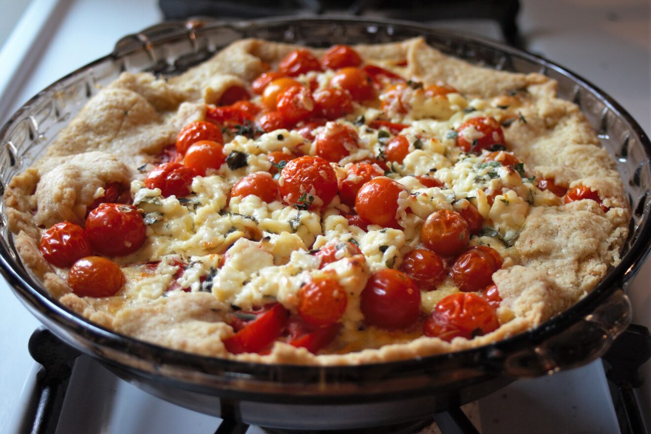 Rustic Tomato Tart with Einkorn Crust – akukskitchen.com